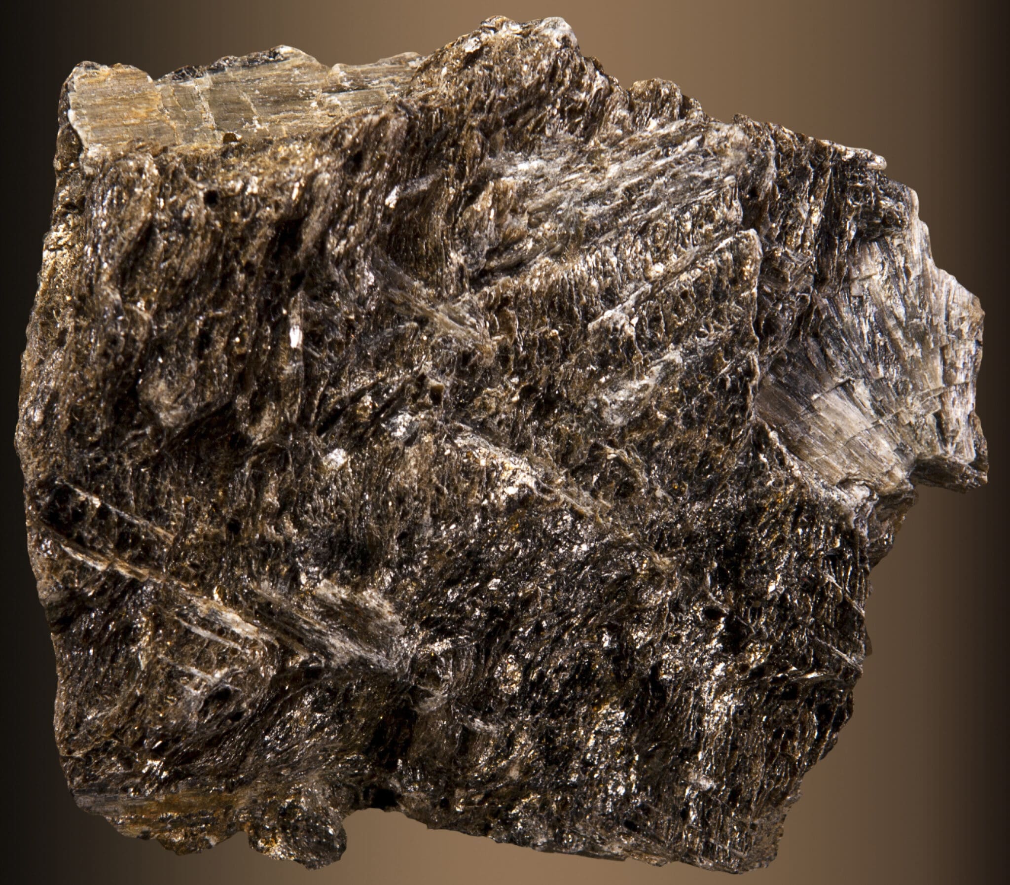 ¿Qué es el amianto? Descubre sus riesgos y cómo evitarlos